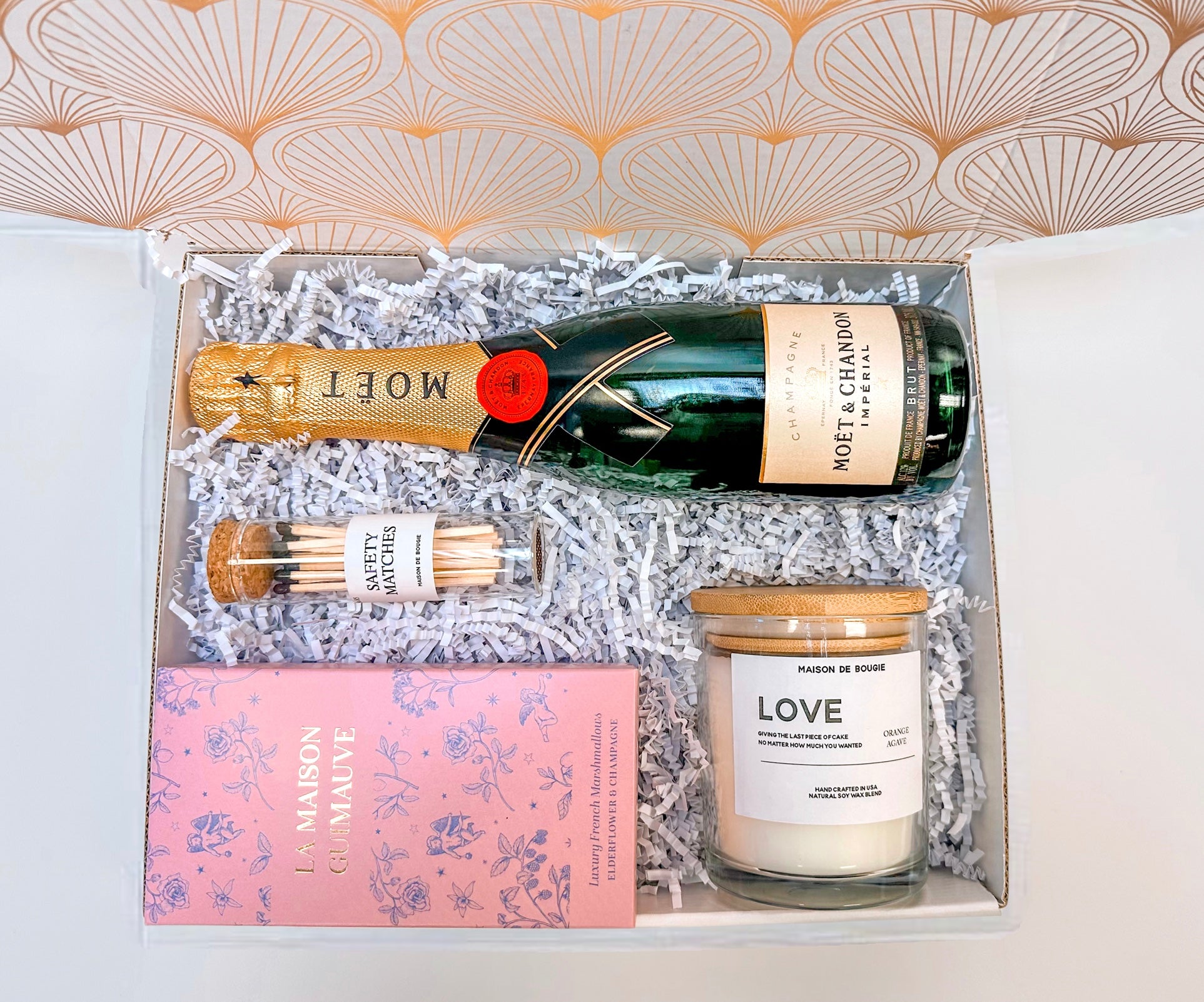 Champagne Romantic Gift Box | Luxury Gift Basket Delivered | YUTI ...